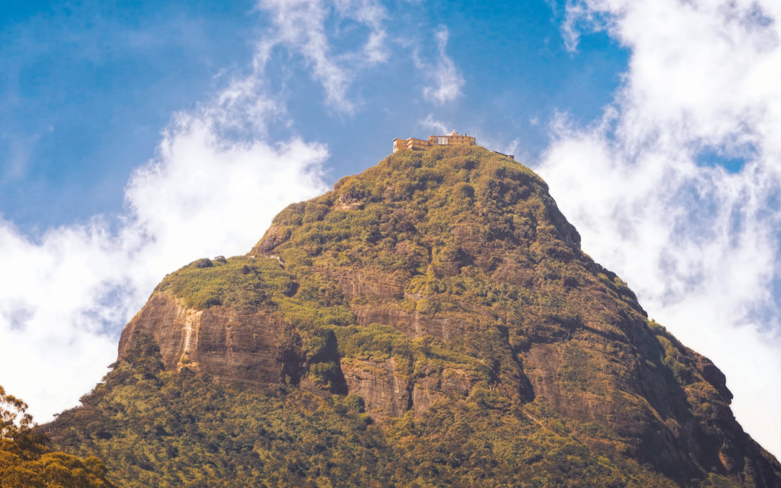 Erklettern Sie den Adam's Peak, den zweithöchsten Berg Sri Lankas | Evaneos
