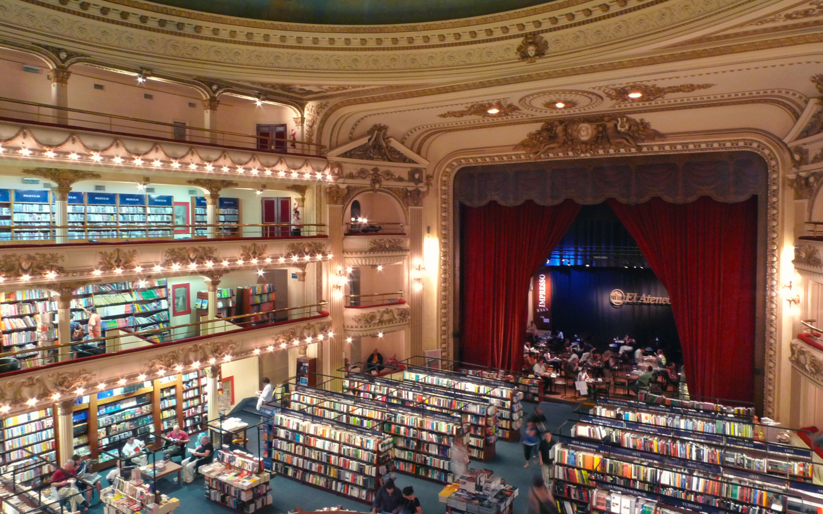 Sumergirte en las obras de la librería El Ateneo Grand Splendid | Evaneos