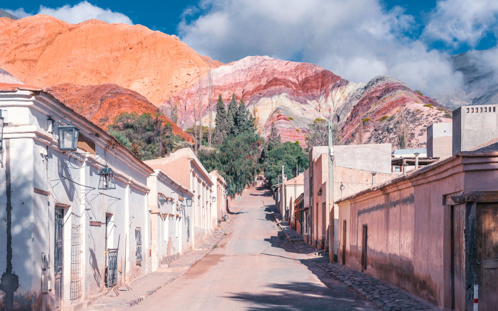 Admire the spectacular landscapes of the Quebrada de Humahuaca | Evaneos