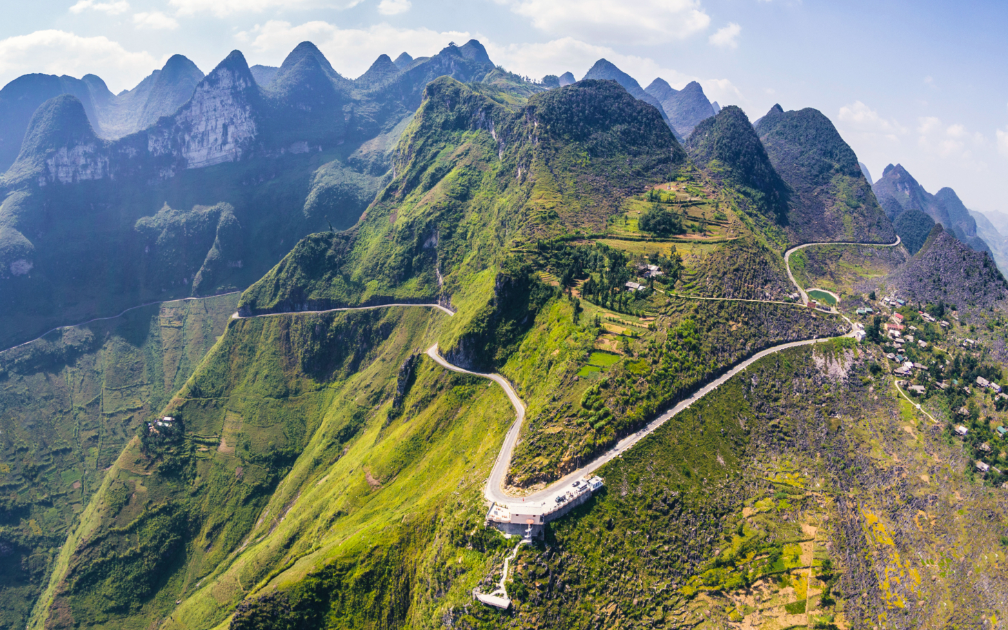 Soak up the spectacular scenery of the Dong Van Highlands | Evaneos