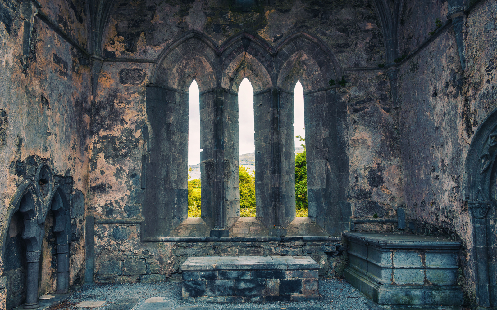 Découvrir les racines catholiques de l'Irlande dans ses monastères ...