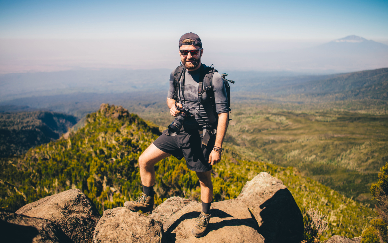 Bergwandern in der einzigartigen, wilden Naturlandschaft Tansanias ...
