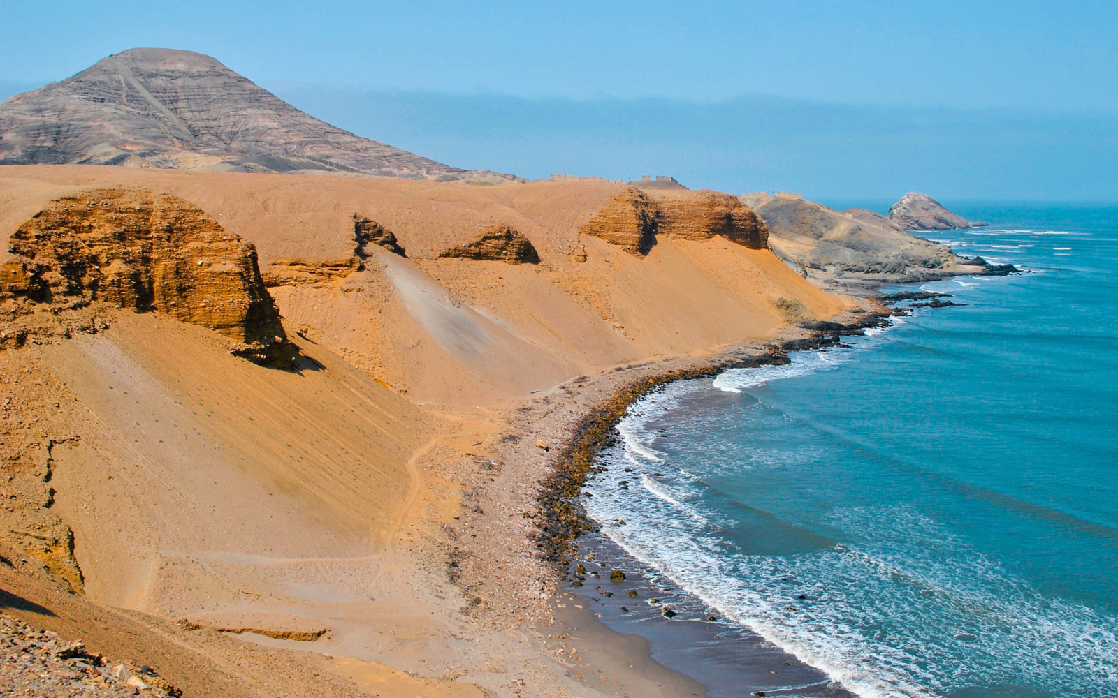 Practicar deportes acuáticos en las costas peruanas | Evaneos